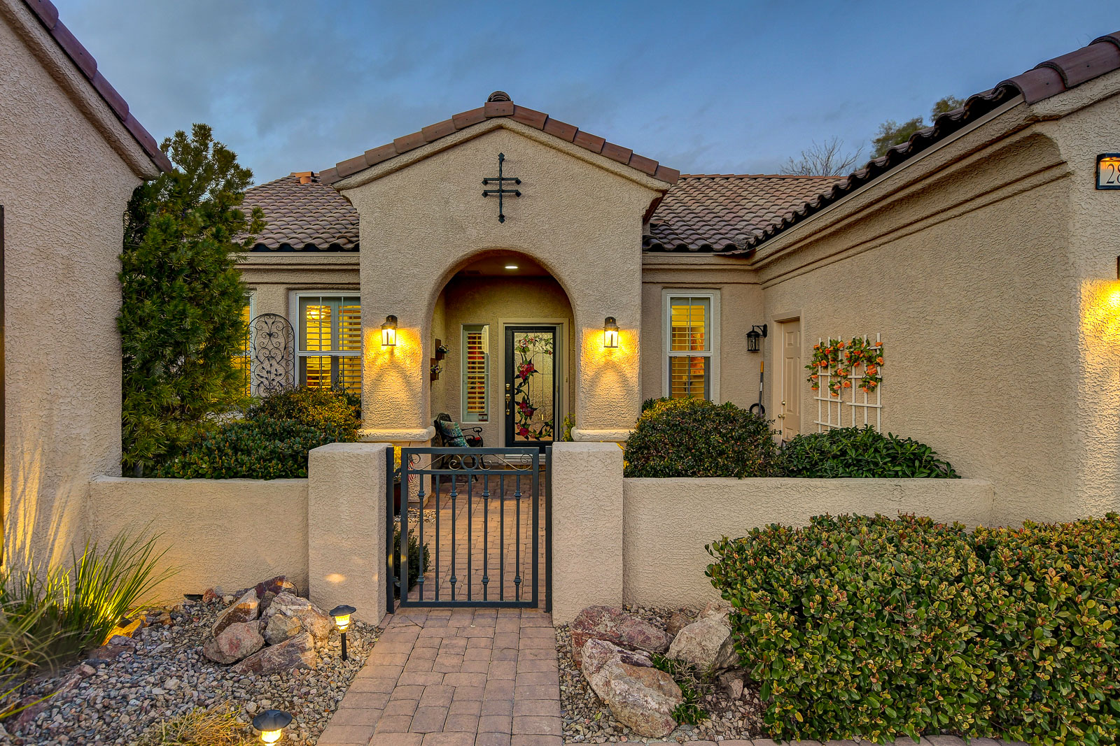 Las Vegas Luxury Homes & High Rises | 2820-Hayden_04 - Las Vegas Luxury ...